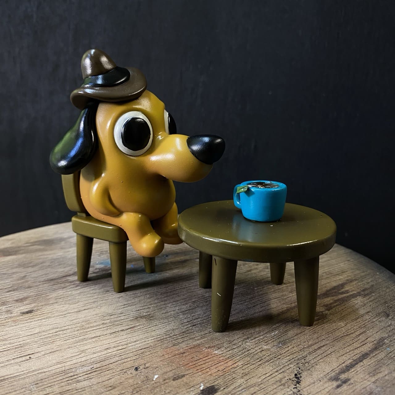 Perrito This is Fine – Don Pipo